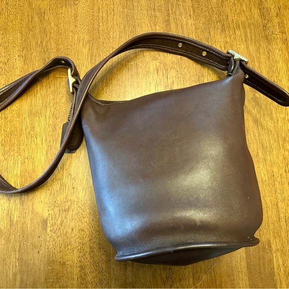 Coach | Bags | Vintage Coach Leather Helens Legacy Bucket Bag 9953 ...